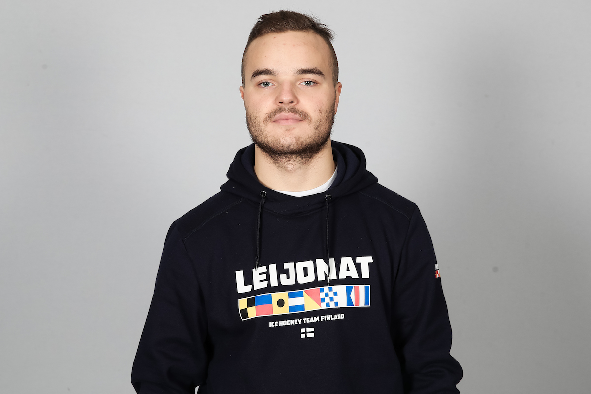 Auts! Liiga-pelaajan hammasrivistö meni uuteen uskoon - katso karu kuva ...