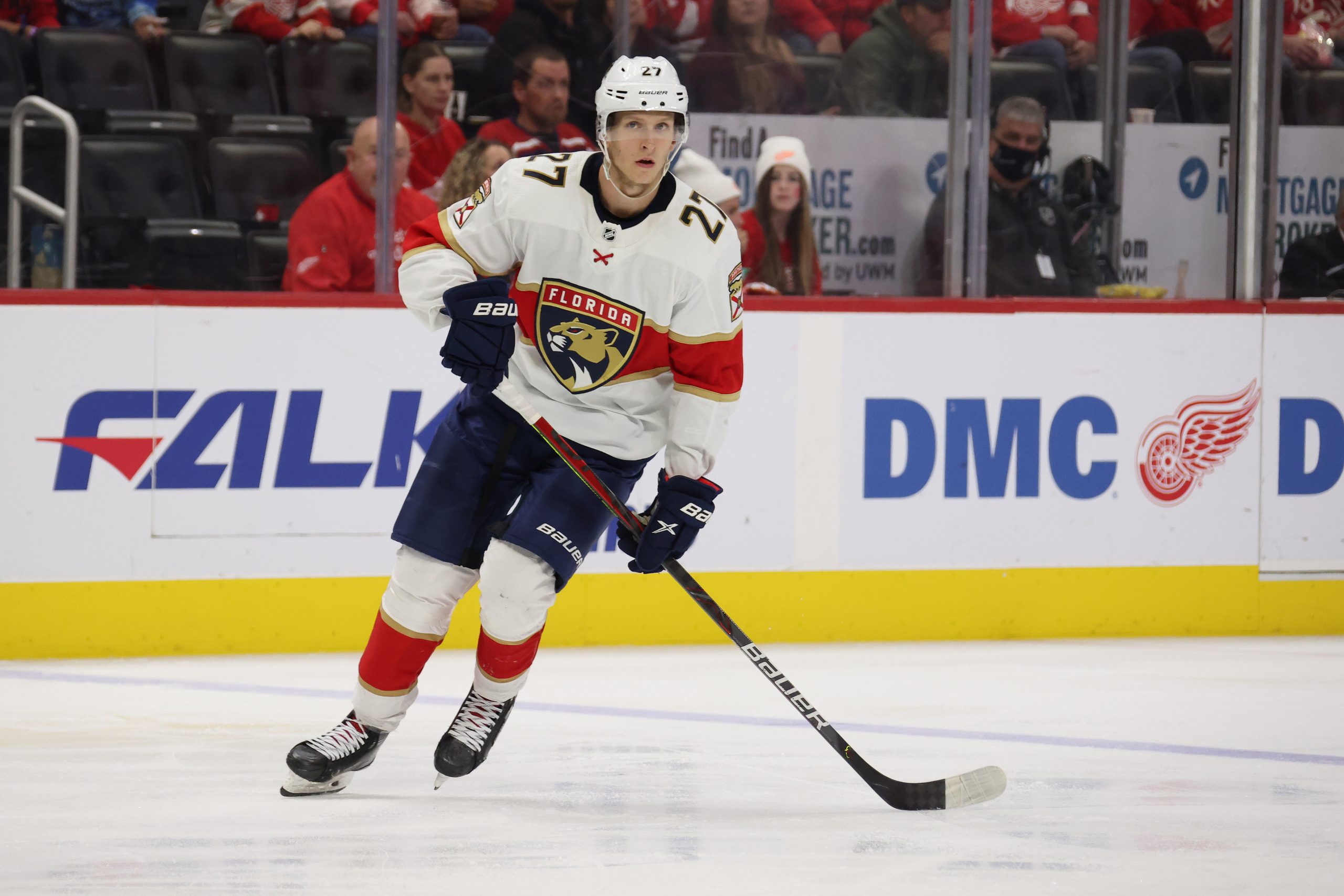 Eetu Luostarinen osui jälleen NHL:ssä! Floridan 11 ottelun putki ...