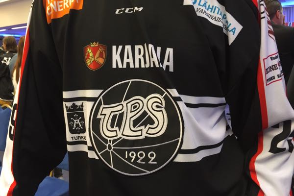 TPS jäädyttää yllättävän pelinumeron - SuomiKiekko